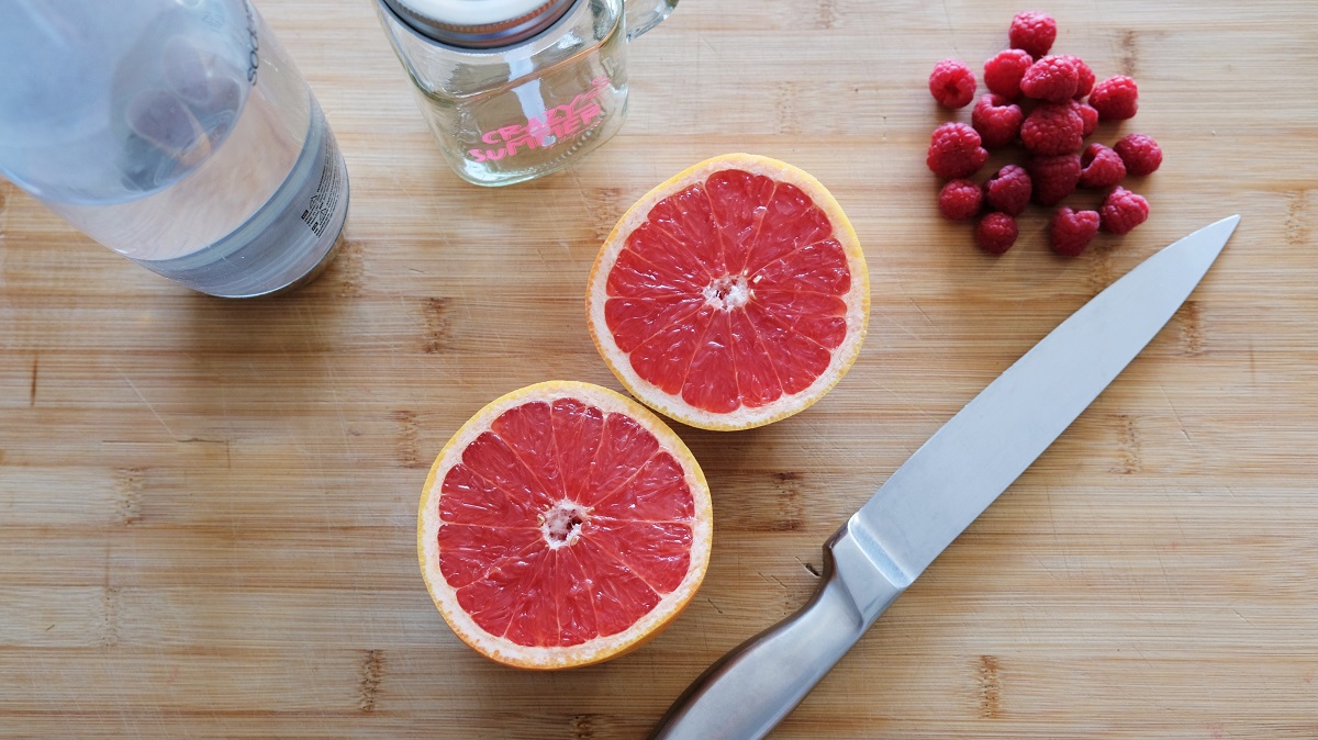 Raspberry Grapefruit Lemonade - Bake Eat