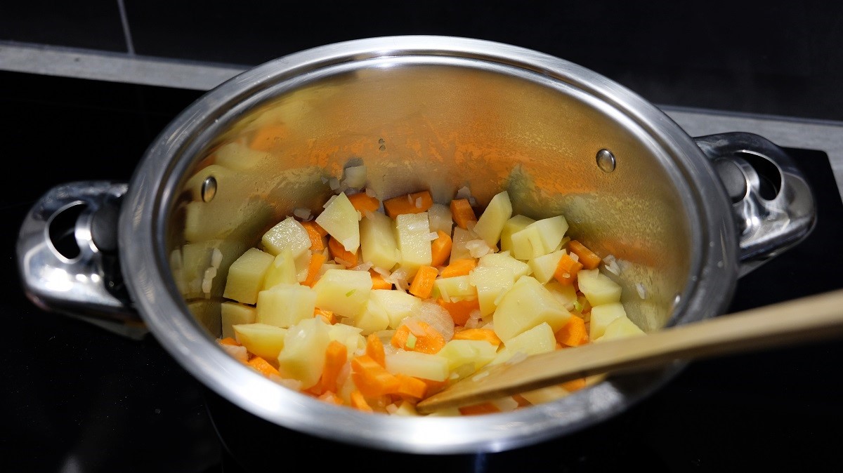 Country Soup - Bake Eat