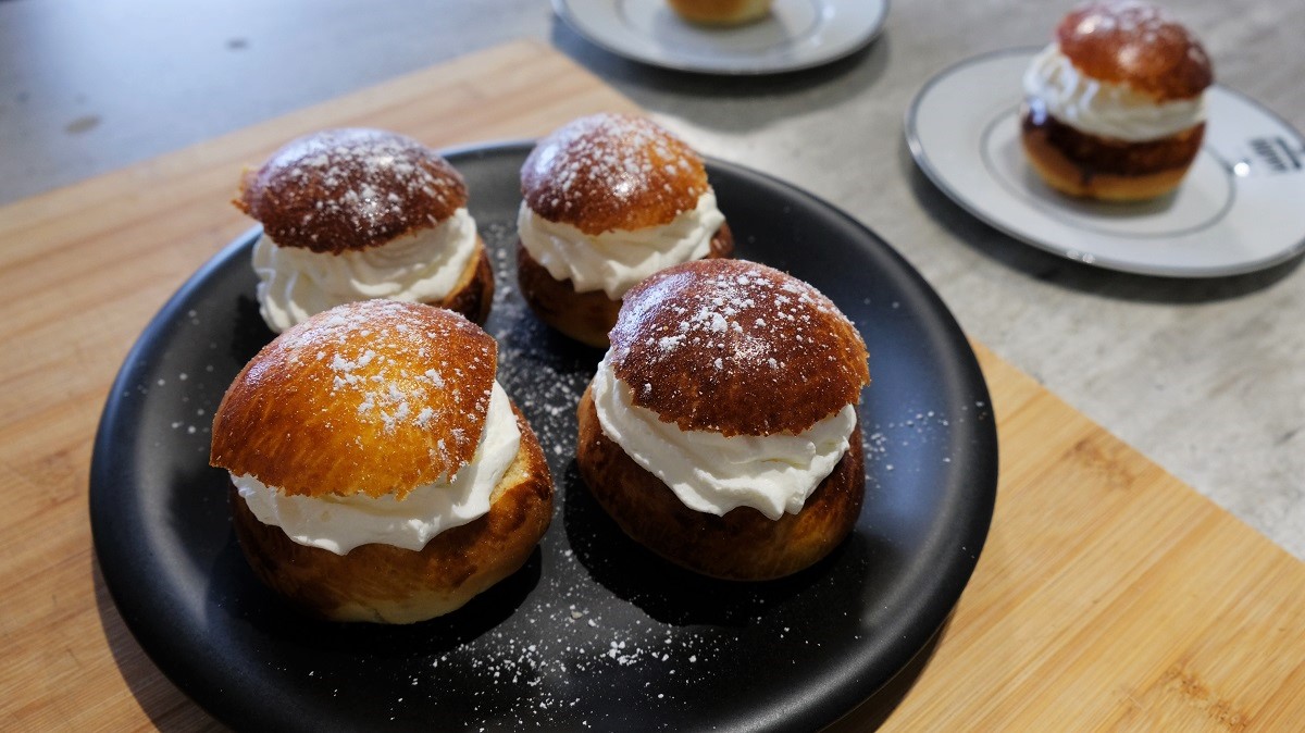 Semla - Bake Eat